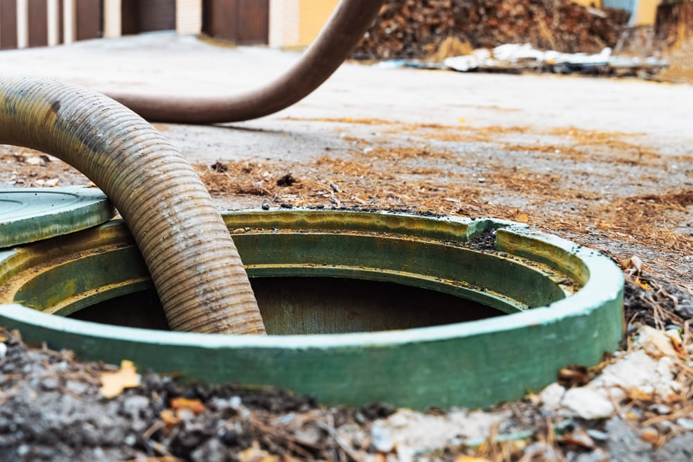 ¿Cuánto cuesta vaciar una fosa séptica? | Inspecciones Técnicas